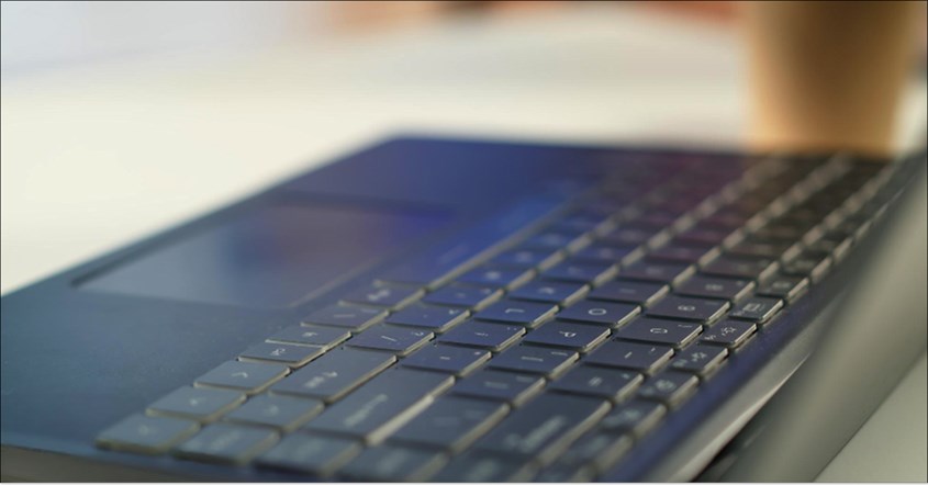 Mengenal Touchpad, Fungsi dan Cara Kerjanya pada Laptop | erablue.id