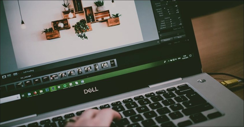 7 Merek Laptop yang Bagus dan Seri Terbarunya 2025 | erablue.id