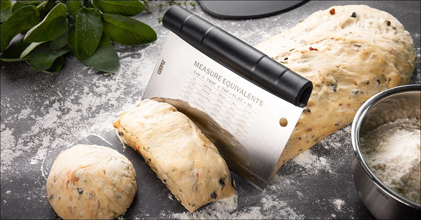 13 Alat Membuat Kue yang Wajib Dimiliki, Baking Makin Mudah! | erablue.id