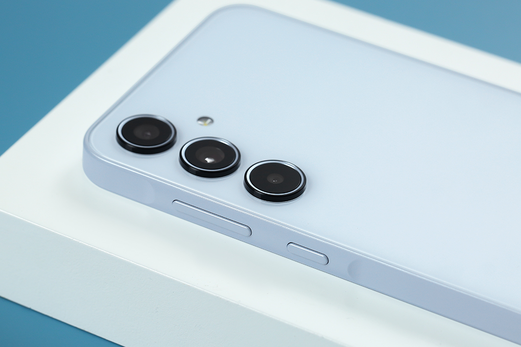 Beli Smartphone Samsung Galaxy A35 5G 8GB/128GB ICE BLUE cicilan, harga ...